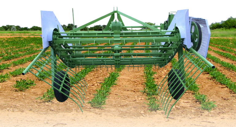 Ground Nut Digger - LA Hardman